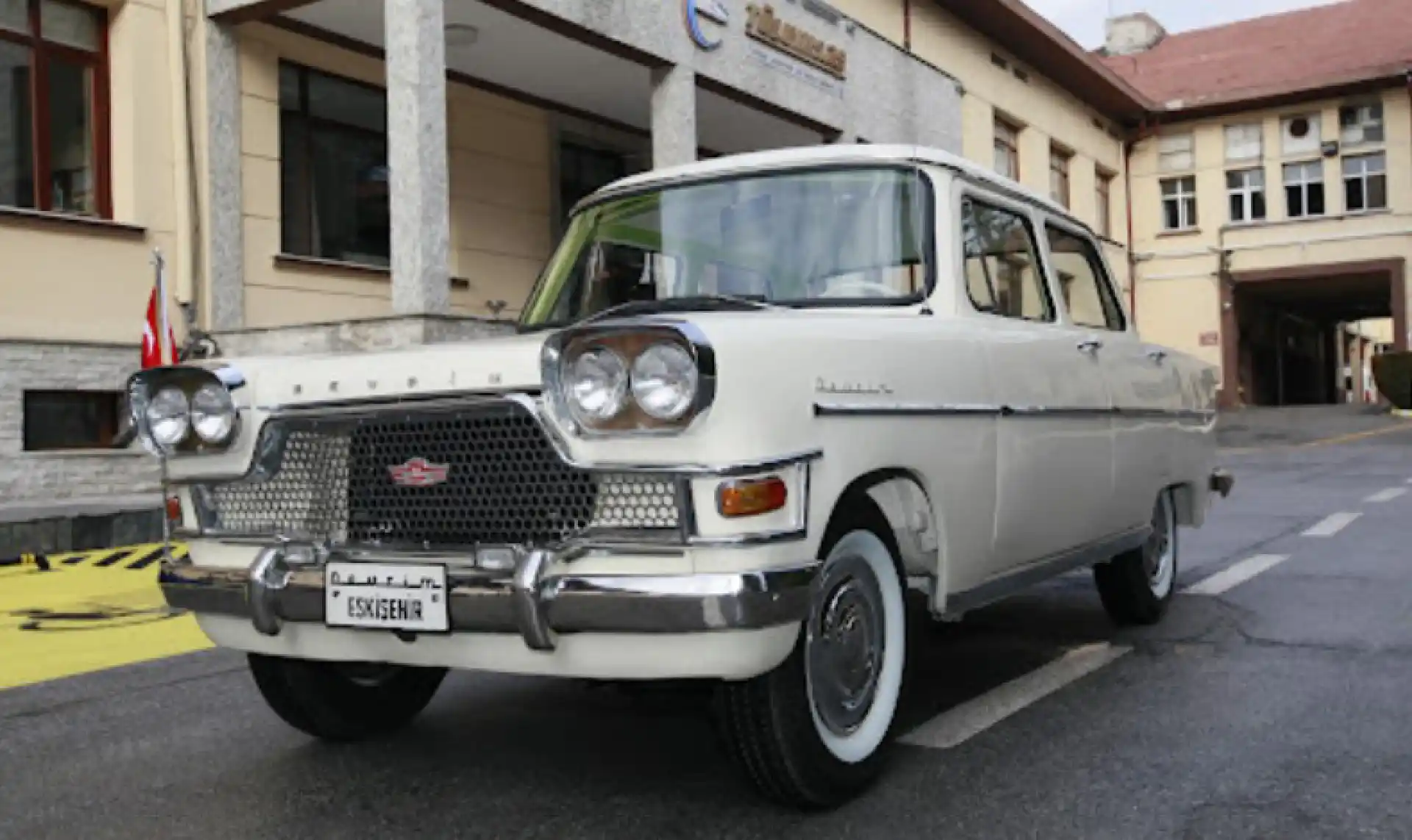 Devrim Arabası Müzesi - Türkiye'nin Otomotiv Tarihine Yolculuk | Villacım