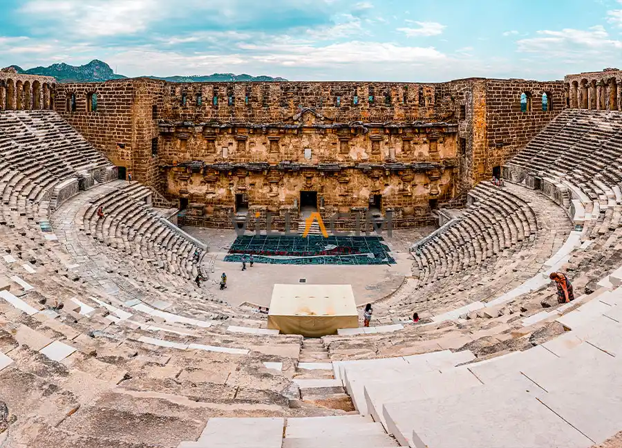 Aspendos Antik Tiyatrosu: Akdeniz’in Görkemli Sanat Arenası | Villacım